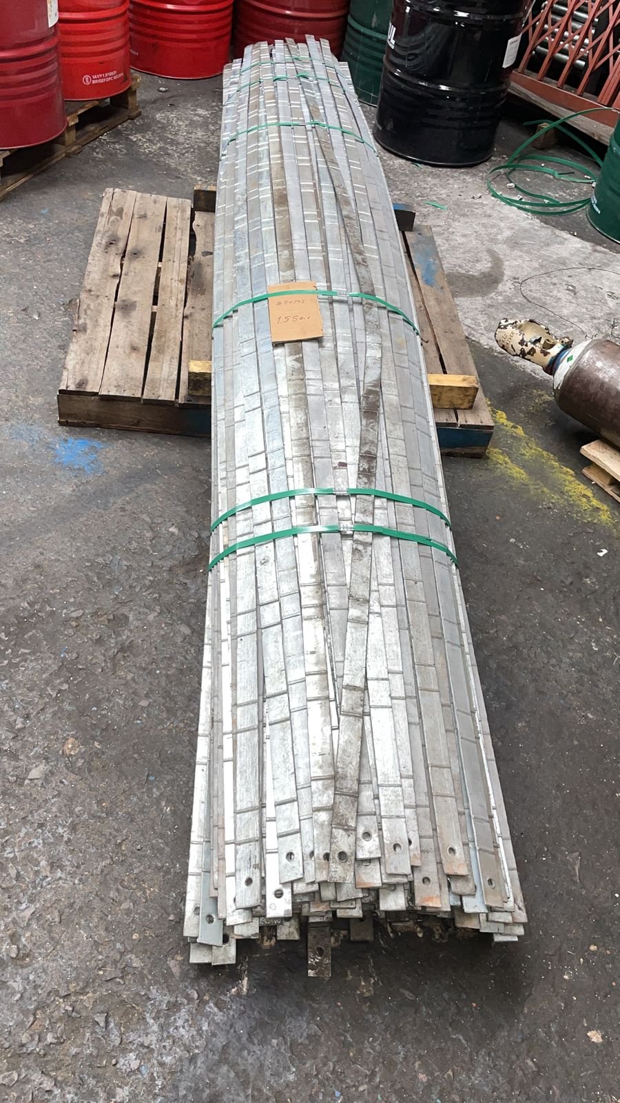 BARRA CHATA ACO 4 X 40 X 4000 GALVANIZADA A FOGO | Movestock.com