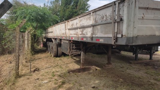 Carreta de Carga Seca Semi-Reboque 12,5 metros - Sem Pneu | Movestock.com